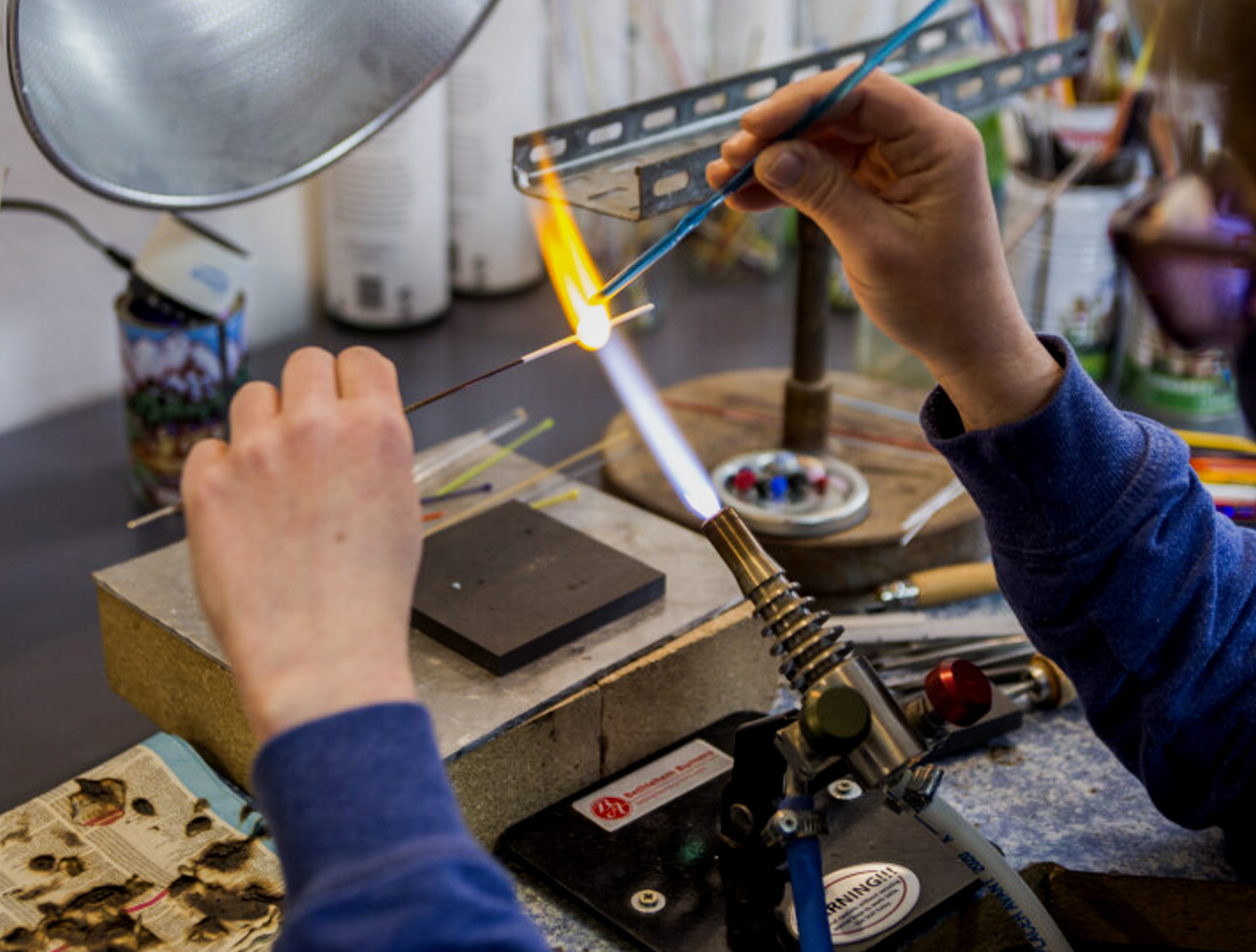 Perles en verre filé au chalumeau: la technique - Atelier LUCAZE